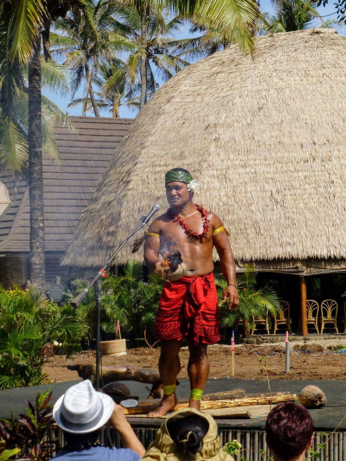 Oahu Hawaii: Things To Do For Older Adults, Young, And Kids - Grazy Goat
